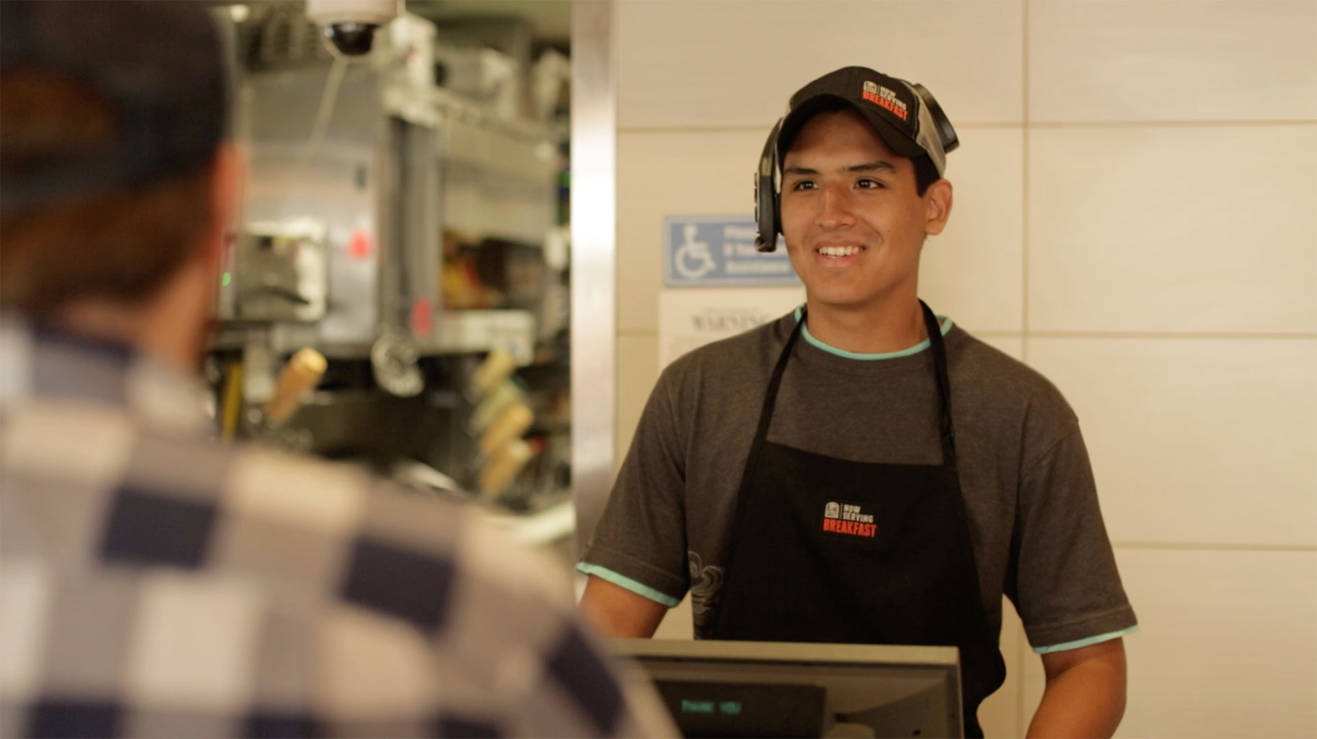 Live Más Scholarship for Restaurant Employees – Taco Bell Foundation